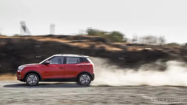 Mahindra XUV300 Review: Pros and Cons - CarWale