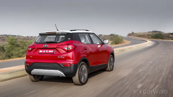Mahindra XUV300 Review: Pros and Cons - CarWale