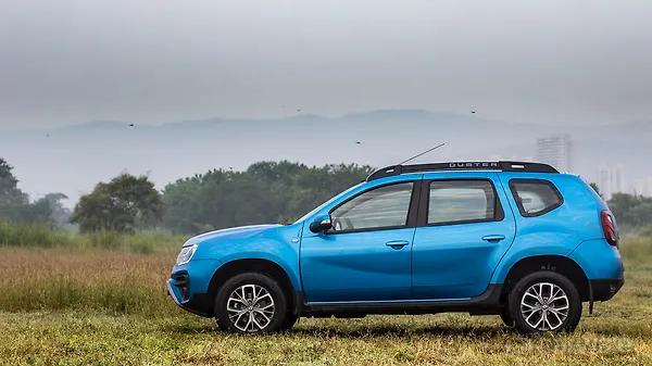 Renault Duster AWD First Drive Review - CarWale