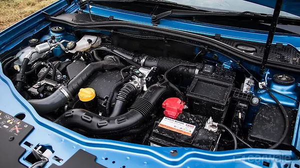 Renault Duster AWD First Drive Review - CarWale