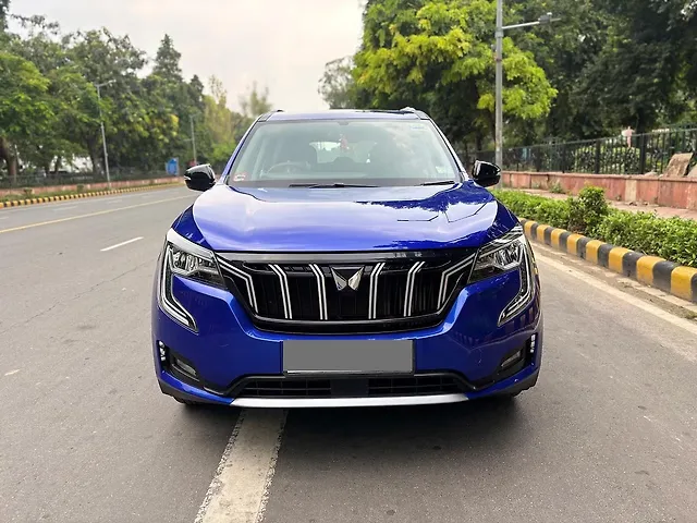Used 2023 Mahindra Old Generation XUV700 AX 5 Diesel AT 5 STR [2021 ...