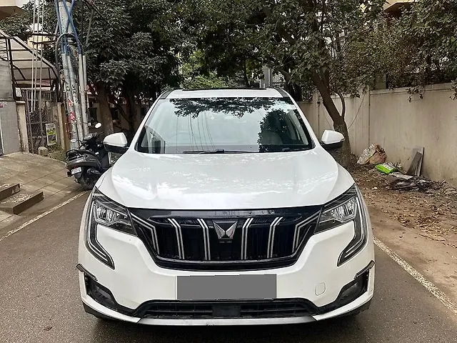 Used 2022 Mahindra Old Generation XUV700 AX 7 Petrol MT 7 STR [2021 ...