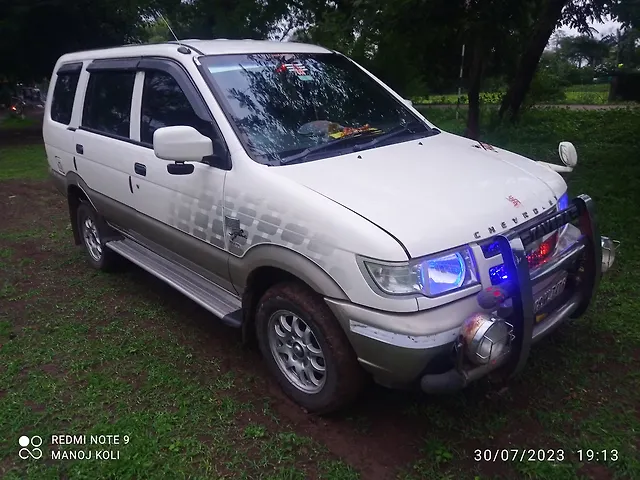 Tavera Neo 3 Colours