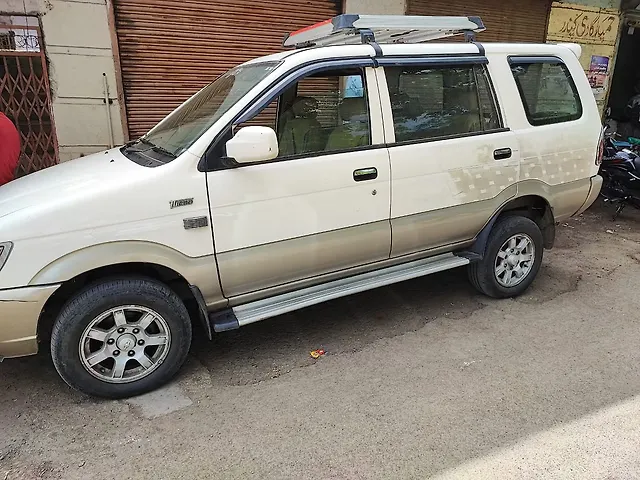 Tavera Neo 3 Colours