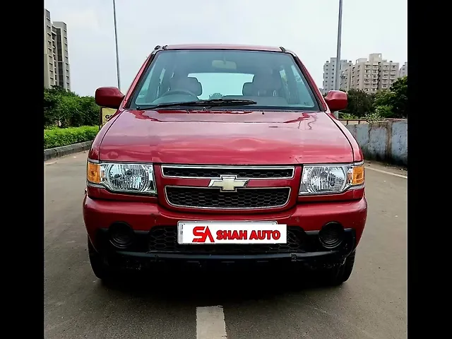 Tavera Neo 3 Colours