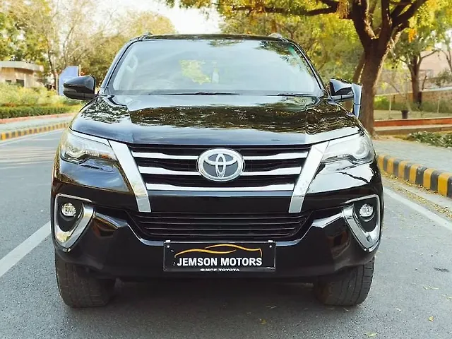 Used 2018 Toyota Fortuner [2016-2021] 2.8 4x4 AT for sale in Delhi at ...