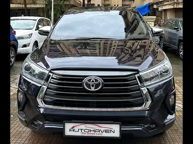 Innova Car Black 2022