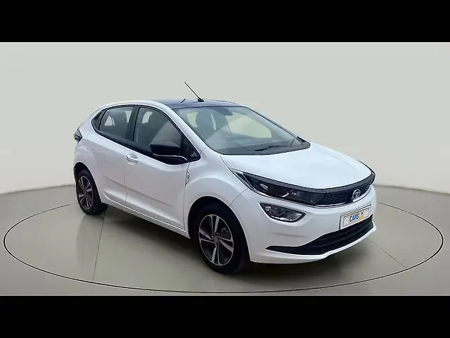 Used 2022 Tata Altroz XZ Petrol [2020-2023] for sale in Indore at Rs.7,07,000 - CarWale