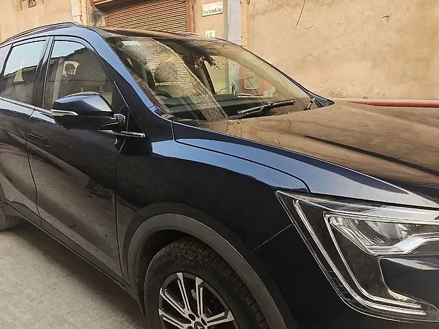 Used 2022 Mahindra Old Generation XUV700 AX 7 Diesel AT Luxury Pack 7 ...