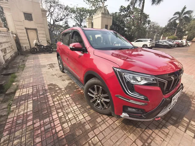 Used 2023 Mahindra Old Generation XUV700 AX 7 Luxury Pack Petrol AT 7 ...