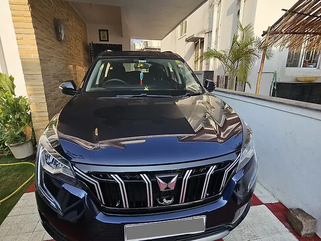 Used 2022 Mahindra Old Generation XUV700 AX 5 Petrol MT 5 STR [2021 ...