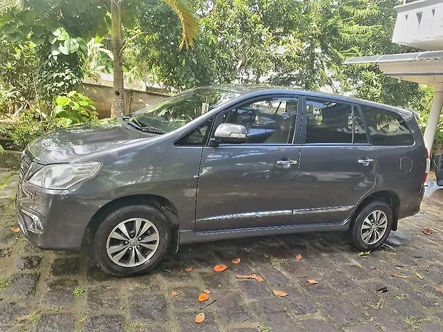 Used 2015 Toyota Innova [2015-2016] 2.5 VX BS IV 8 STR for sale in ...