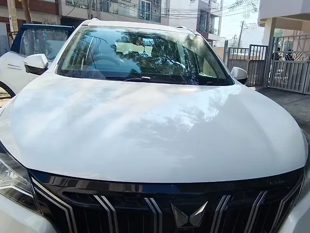 Used 2023 Mahindra Old Generation XUV700 AX 7 Luxury Pack Petrol AT 7 ...