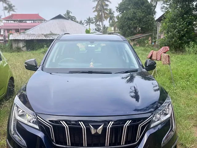 Used 2022 Mahindra Old Generation XUV700 MX Petrol MT 5 STR [2021] for ...