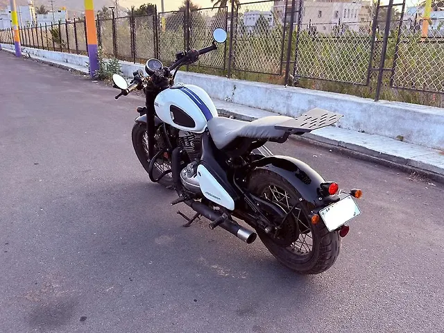 Used 2023 Jawa 42 Bobber Moonstone White for sale in Chitradurga at Rs ...
