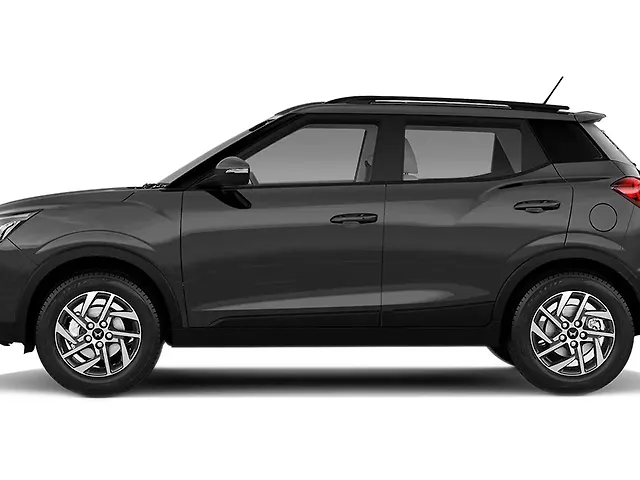 Used 2021 Mahindra XUV300 [2019-2024] W8 (O) 1.2 Petrol AMT Dual Tone ...