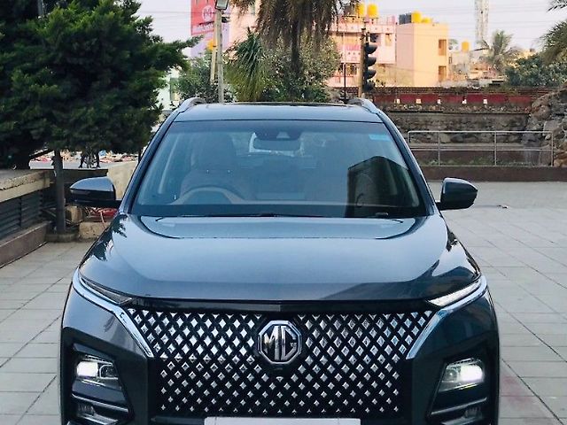 Used 2023 MG Hector Plus Savvy Pro 1.5 Turbo Petrol CVT 7 STR for sale ...