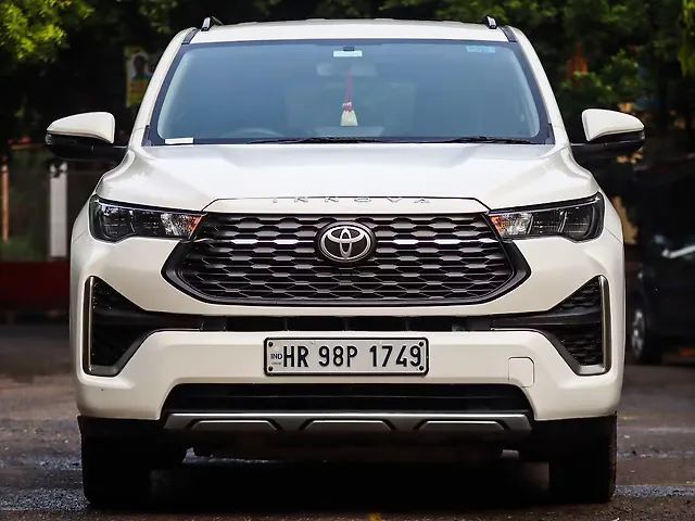 Used 2024 Toyota Innova Hycross GX 7 STR for sale in Delhi at Rs.22,00 ...