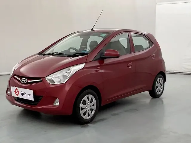 Used 2018 Hyundai Eon Sportz for sale in Kanpur at Rs.2,84,000 - CarWale