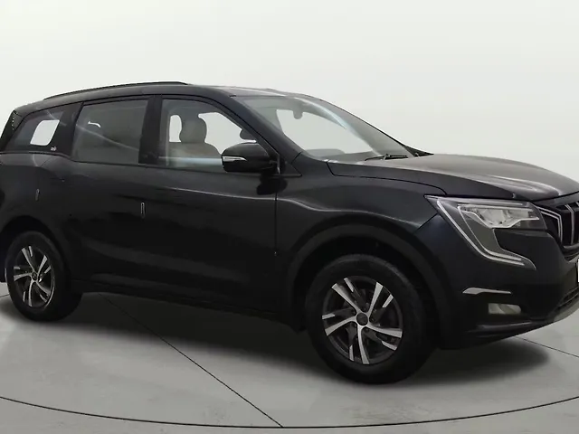 Used 2023 Mahindra Old Generation XUV700 AX 5 Diesel AT 5 STR [2021 ...