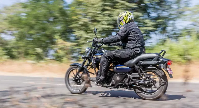 Bajaj Avenger 150 Street First Ride Review - BikeWale