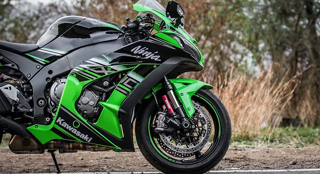2016 Kawasaki Ninja ZX-10R First Ride Review - BikeWale