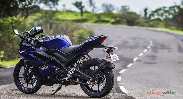 Yamaha YZF-R15 V3.0 First Ride Review - BikeWale