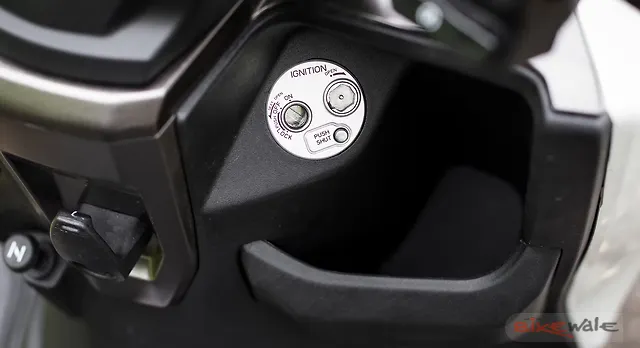 Suzuki Burgman Street vs TVS Ntorq – Comparison Review - BikeWale