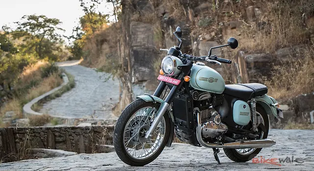 2019 Jawa Forty-Two First Ride Review - BikeWale