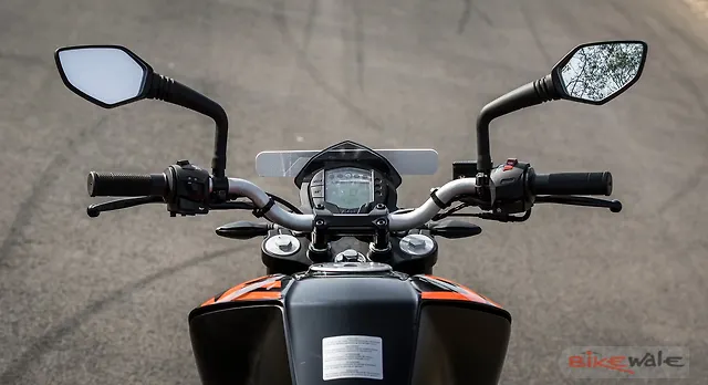 KTM 125 Duke Track Ride Review - BikeWale