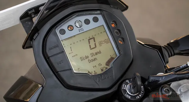 KTM 125 Duke Track Ride Review - BikeWale
