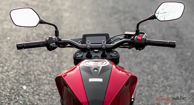 Honda CB300R Road Test Review - BikeWale