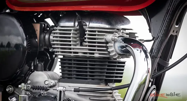 2021 Royal Enfield Classic 350: First Ride Review - BikeWale