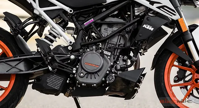 2020 KTM 200 Duke BS6 First Ride Review - BikeWale