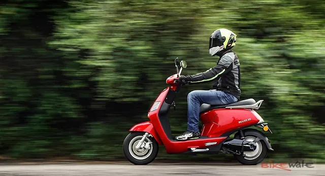 BGauss B8 electric scooter: First Ride Review - BikeWale