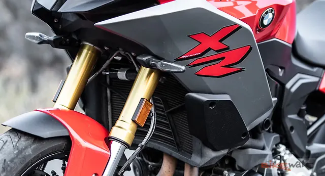 BMW F 900 XR: First Ride Review - BikeWale