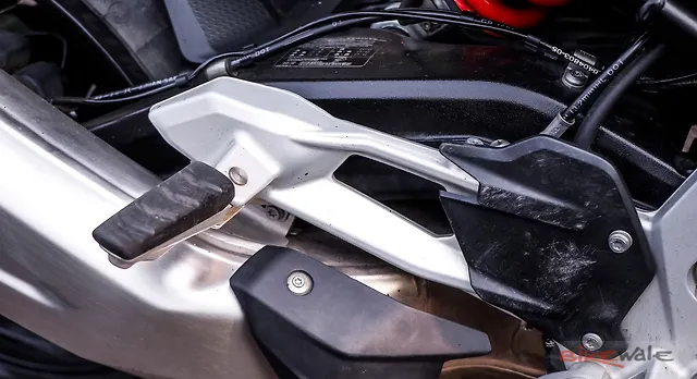 BMW F 900 XR: First Ride Review - BikeWale