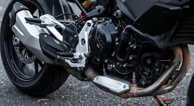 BMW F 900 XR: First Ride Review - BikeWale