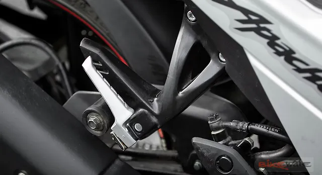 TVS Apache RTR 160 4V: Road Test Review - BikeWale