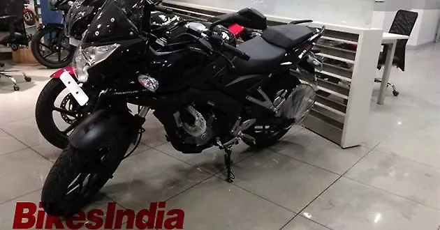 Bajaj Pulsar 200AS spotted at a dealership - BikeWale