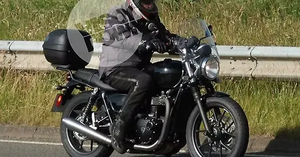 New Triumph Bonneville base model spied testing - BikeWale