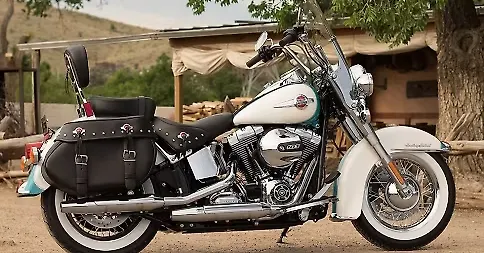 2016 Heritage Softail Classic launched at Rs 16.6 lakh - BikeWale