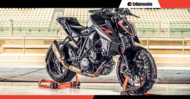 EICMA 2016: 2017 KTM Super Duke R is ready to bust out - BikeWale
