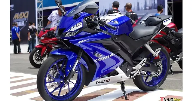 Yamaha YZF-R15 Version 3.0 Photo Gallery - BikeWale