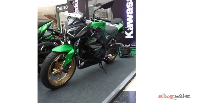 2017 Kawasaki Z250 gets colour update - BikeWale