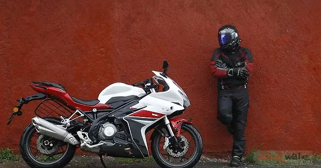 5 things our review revealed about the Benelli 302R - BikeWale