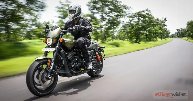 Harley-Davidson Street Rod First Ride Review - BikeWale