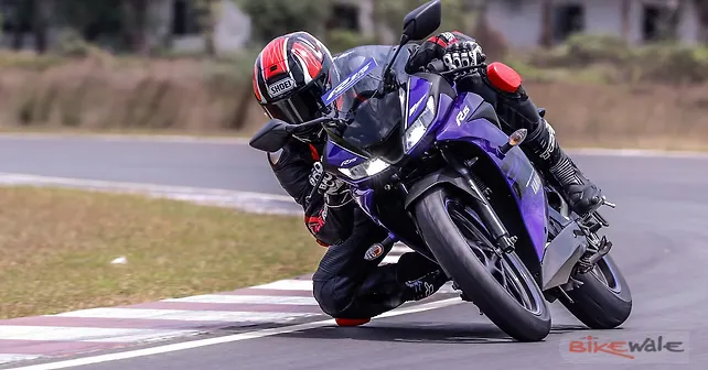 2018 Yamaha YZF R15 Version 3.0 Track Ride Review - BikeWale