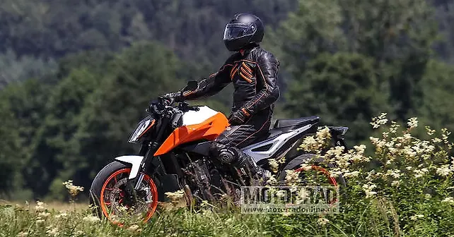 KTM 790 Duke R spotted testing - BikeWale