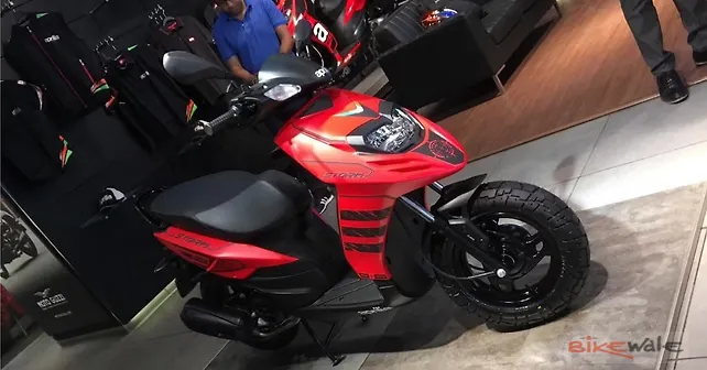 5 highlights of the Aprilia Storm 125 - BikeWale